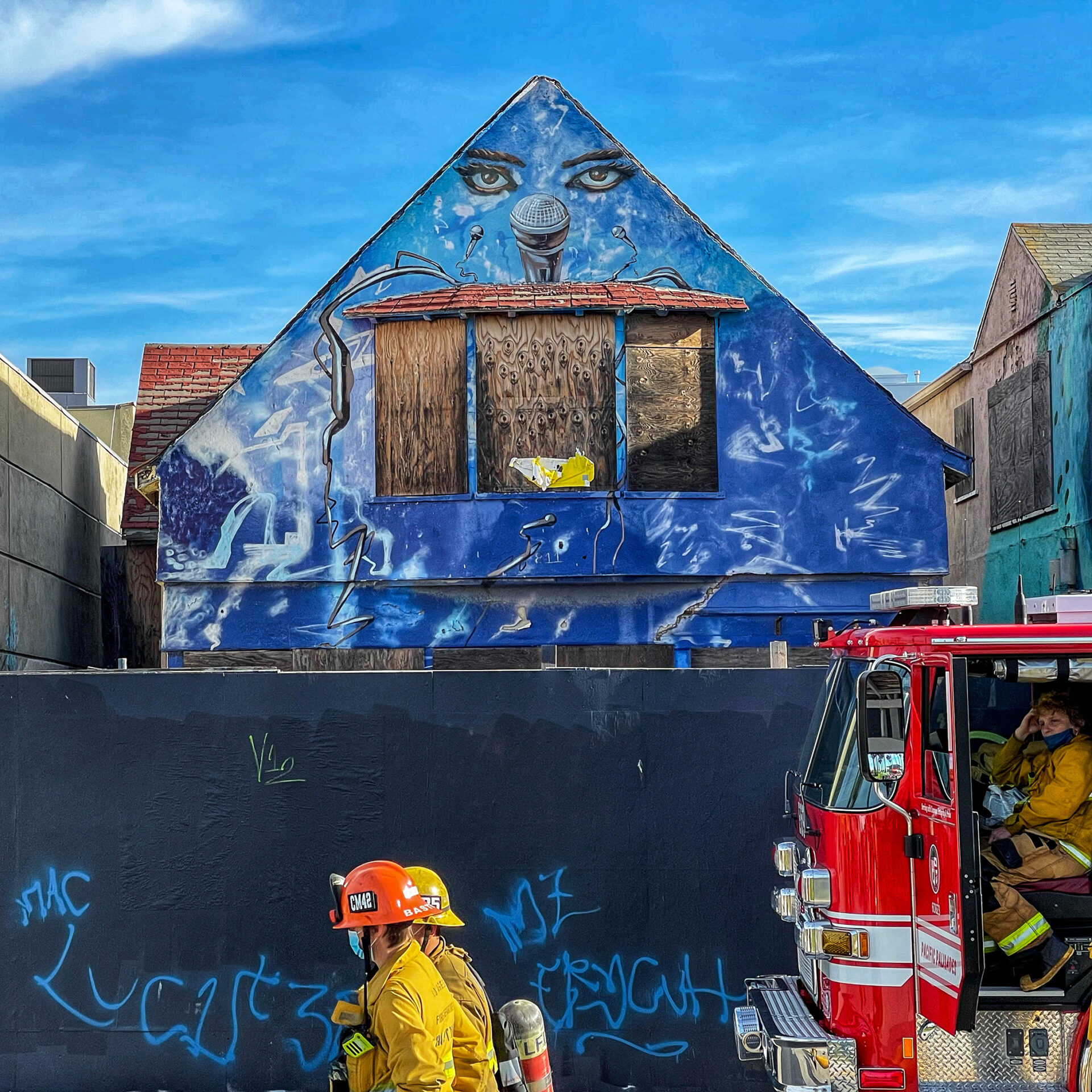 THE TALKING EYE: Alon Goldsmith and a Feature Film in Every Frame ...