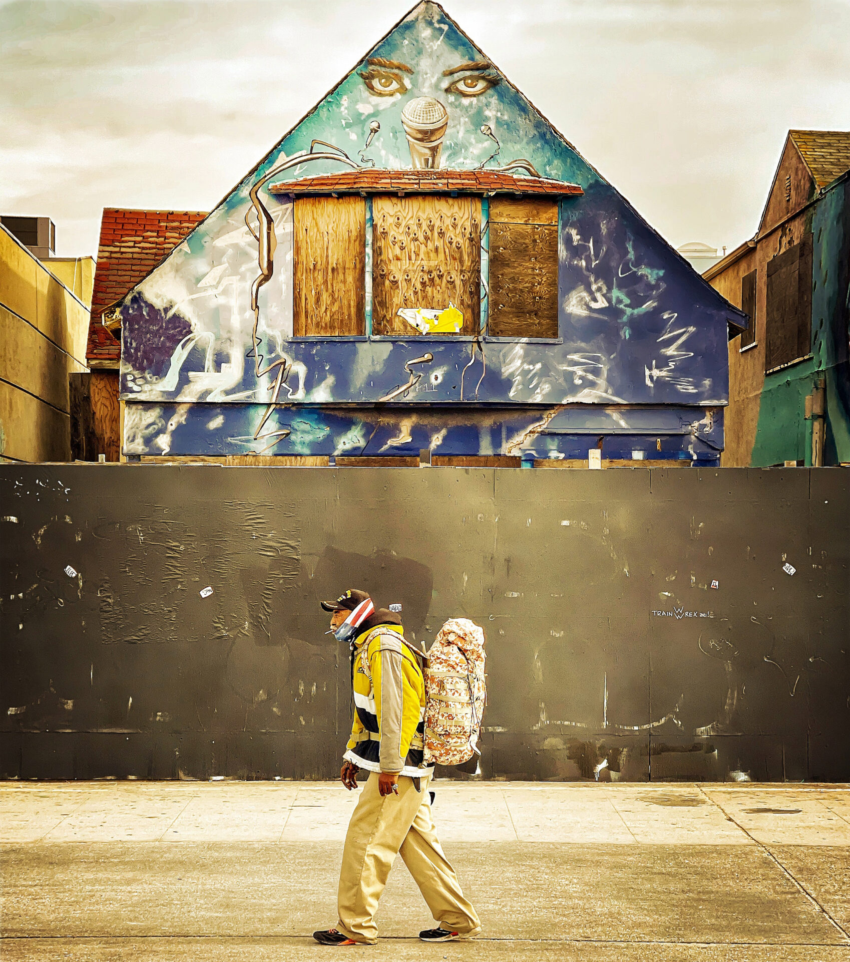 THE TALKING EYE: Alon Goldsmith and a Feature Film in Every Frame ...