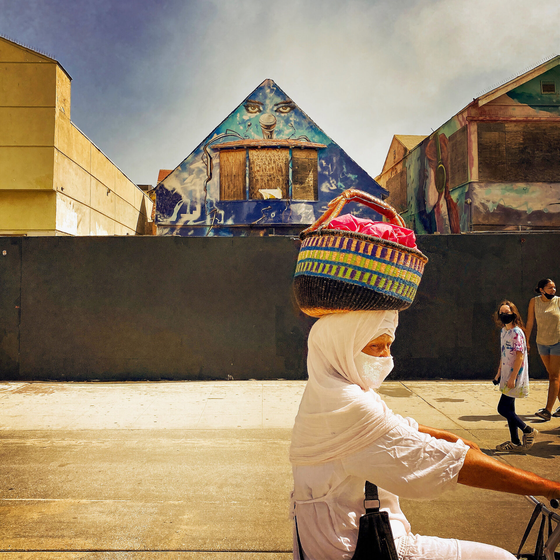 THE TALKING EYE: Alon Goldsmith and a Feature Film in Every Frame ...