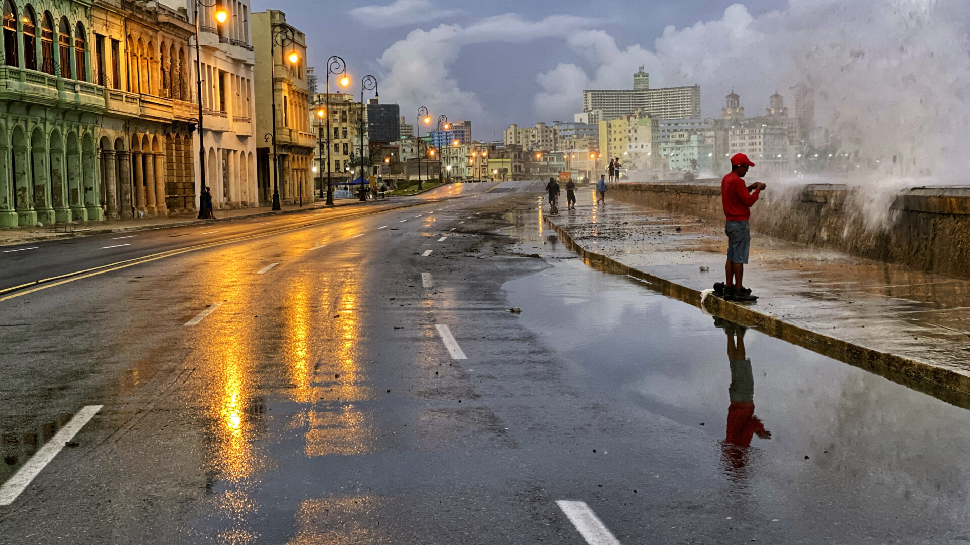 THE TALKING EYE: Adria Ellis - Documenting Street Culture in Havana ...